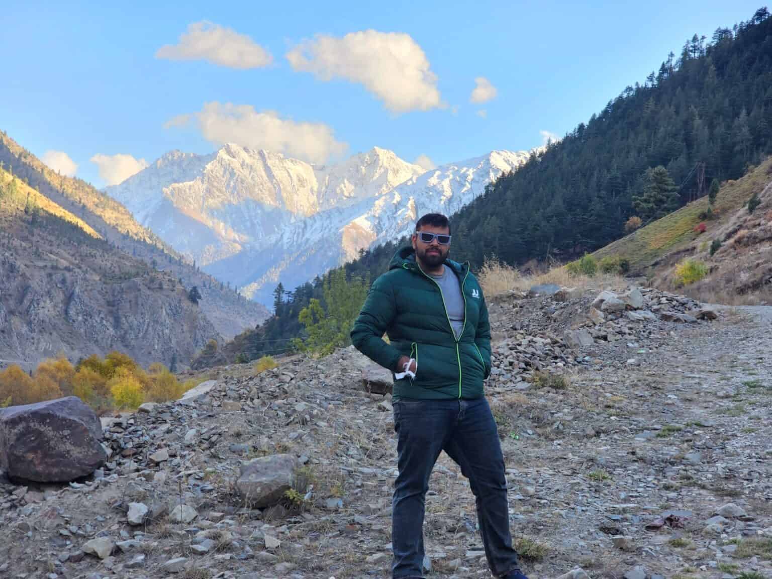 10 Best Jackets for Manali Trip - Journeyio
